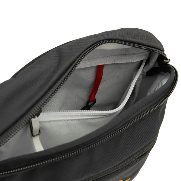 Arc'Teryx Mantis 2 2.5l Waist Pack - 24k Black | Editorialist